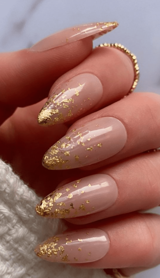 Зимен маникюр: 17 нови идеи за този сезон